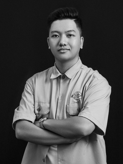 VERTICAL STUDIO PEOPLES