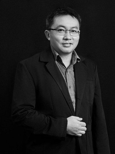 VERTICAL STUDIO PEOPLES