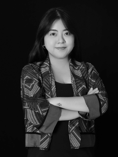 VERTICAL STUDIO PEOPLES