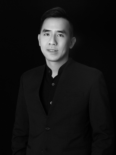 VERTICAL STUDIO PEOPLES